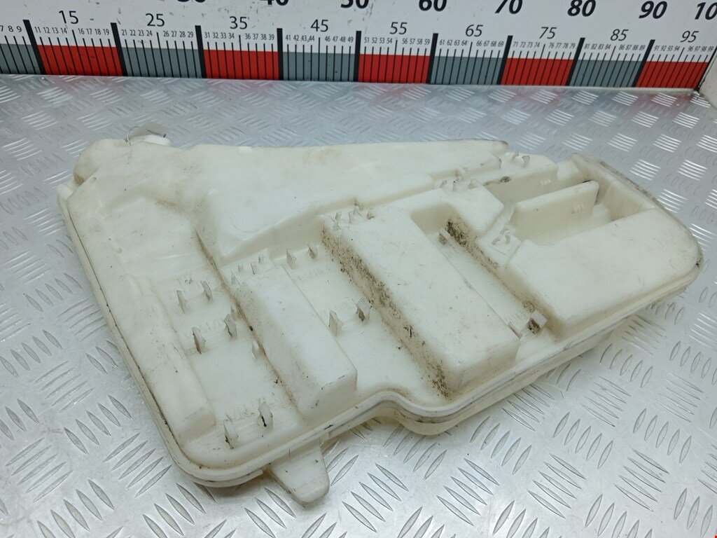 Бачок омывателя BMW 7-Series (F01/F02) 61667269667 арт. 1779532