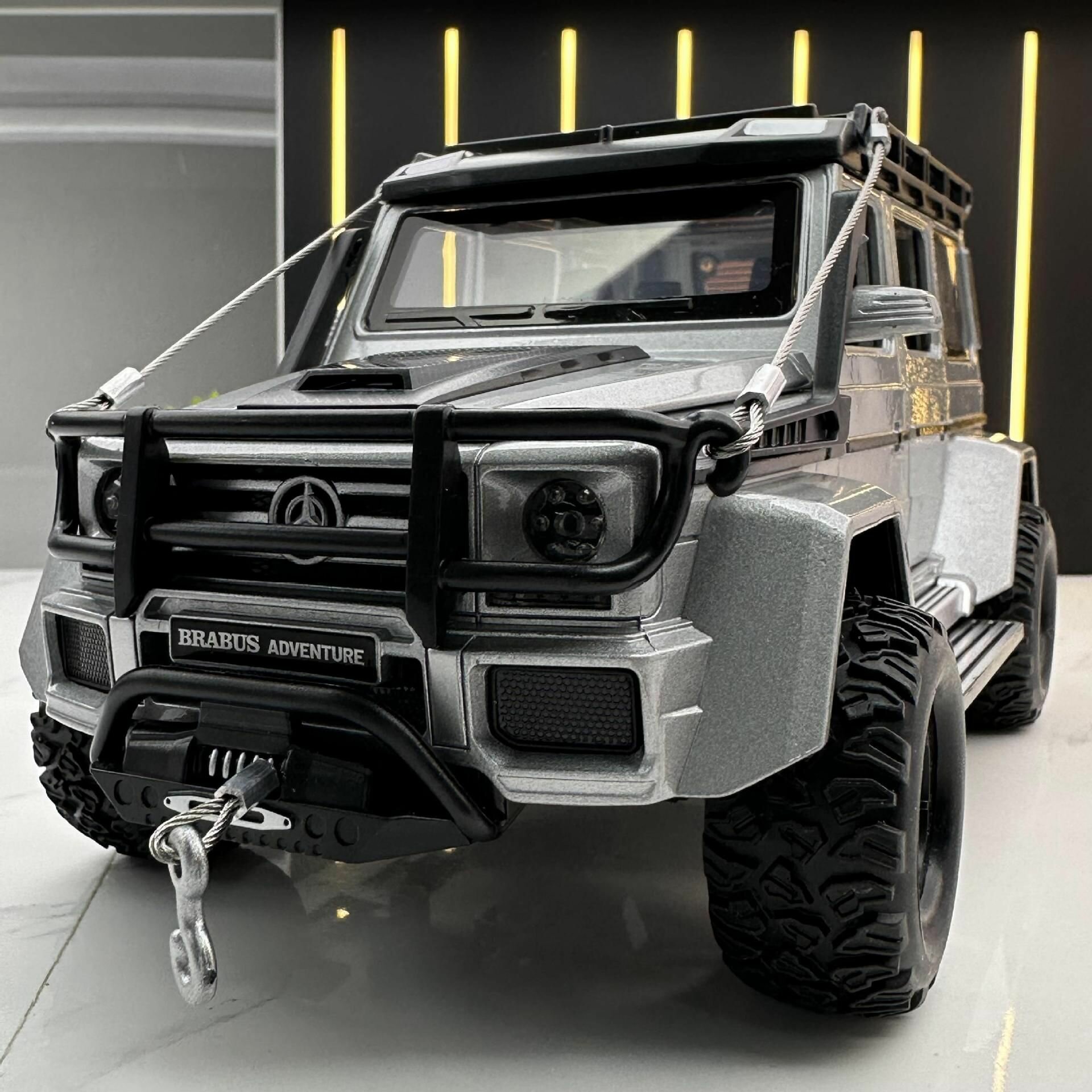 Модели автомобилей Benz AMG 550 Со звуком и светом Металлические сплавы 1/24