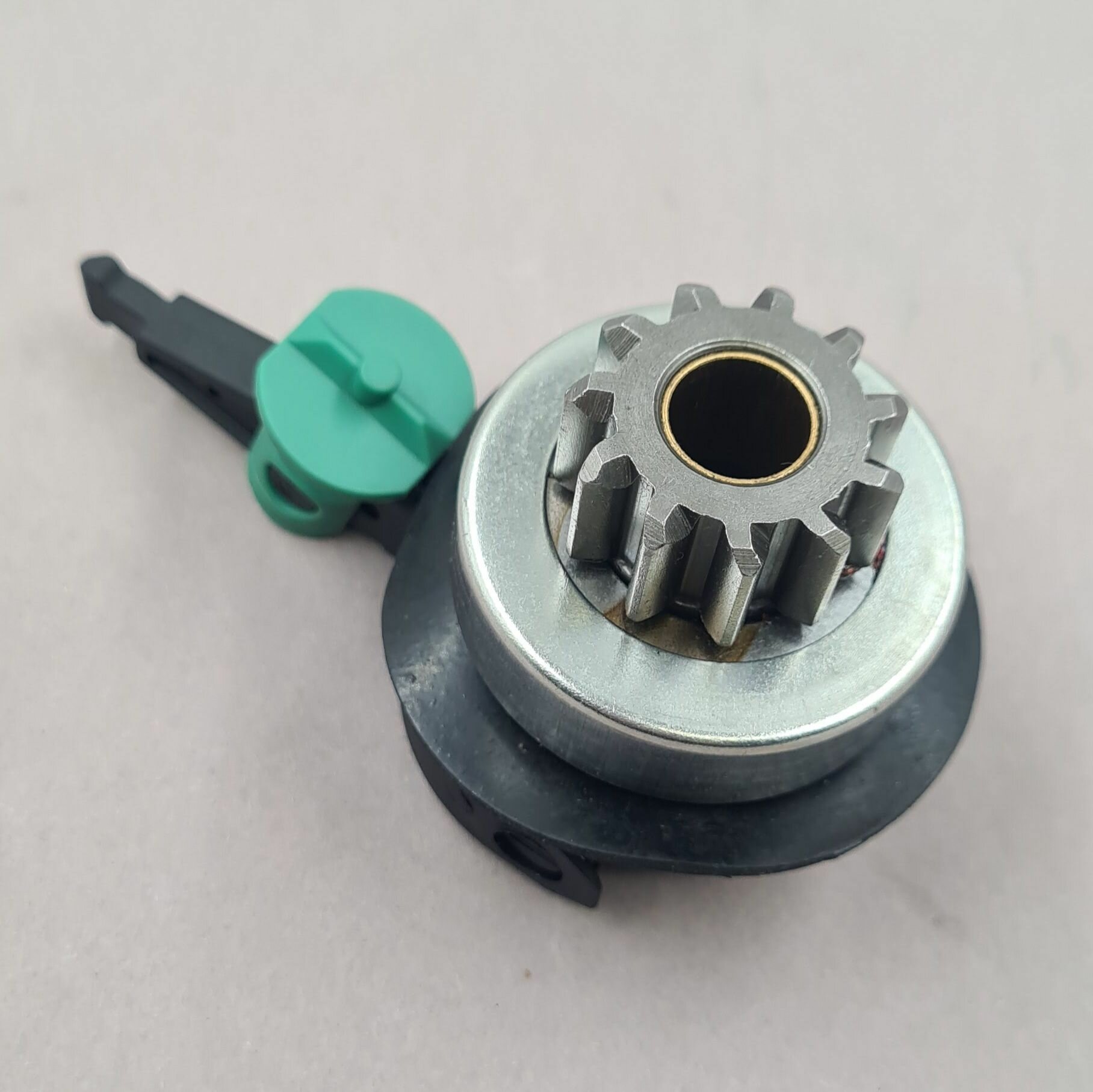 Бендикс SDB0846, привод стартера ВАЗ 2101, 2123, 21213, 21214 (тип-БОШ)