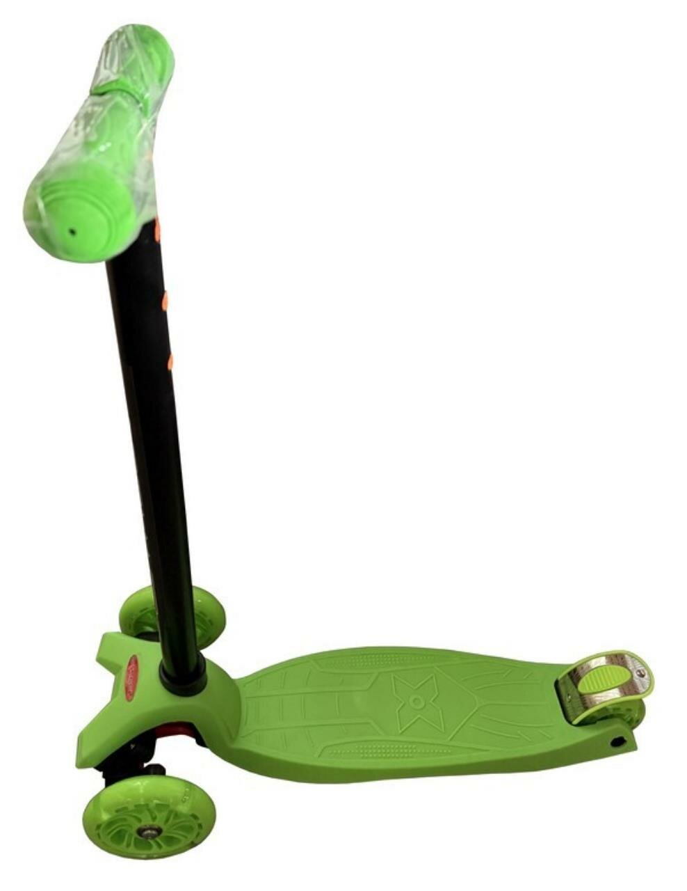 Самокат четырехколесный колеса PU со светом, размер самоката: 58x23x90 см, цвет: зеленый