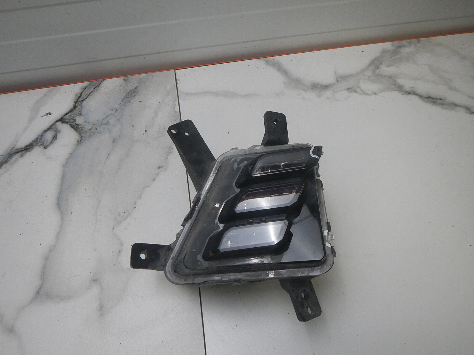 Б/У Фара противотуманная правая, Changan (Чанган)-CS85 (19-) CHANGAN CS85 (19-) Задиры, скол стекла, трещина на корпусе....