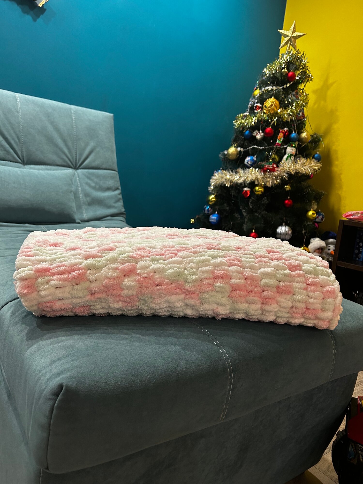 Уютный плед-обнимашка из Alize Puffy, для дома и подарка, детский