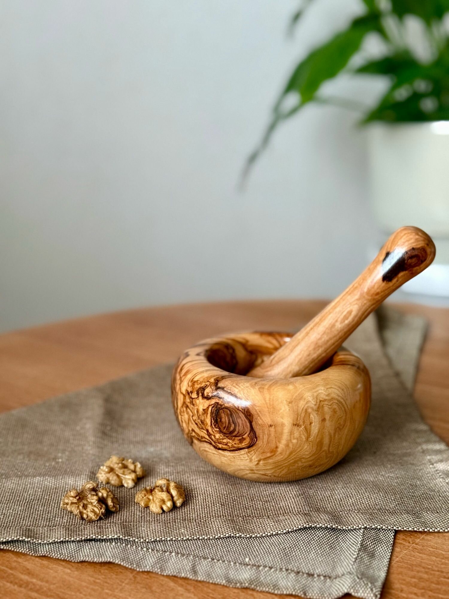 Ступка с пестиком "OliWood", из оливкового дерева, ручная работа, диаметр ~ 12 см