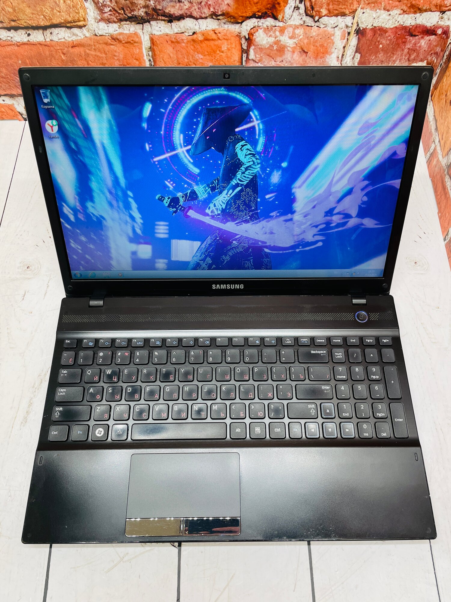 Игровой ноутбук 15,6, Samsung 300V, Intel Core i5 2410, 4 Gb DDR3, 500 Gb HDD, GeForce 520MX