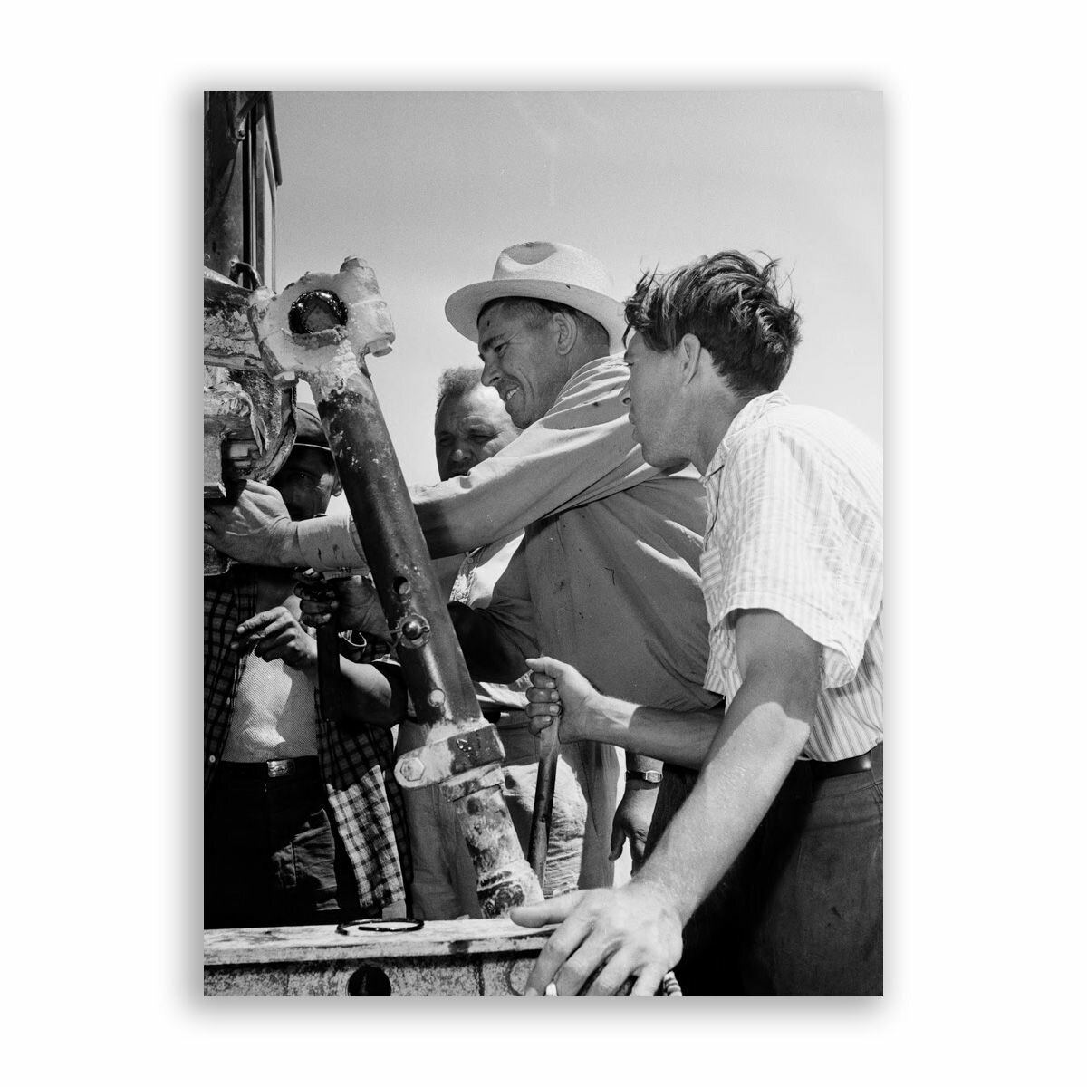 Советский постер, плакат на бумаге / Советские рабочие / Размер 40 x 53 см