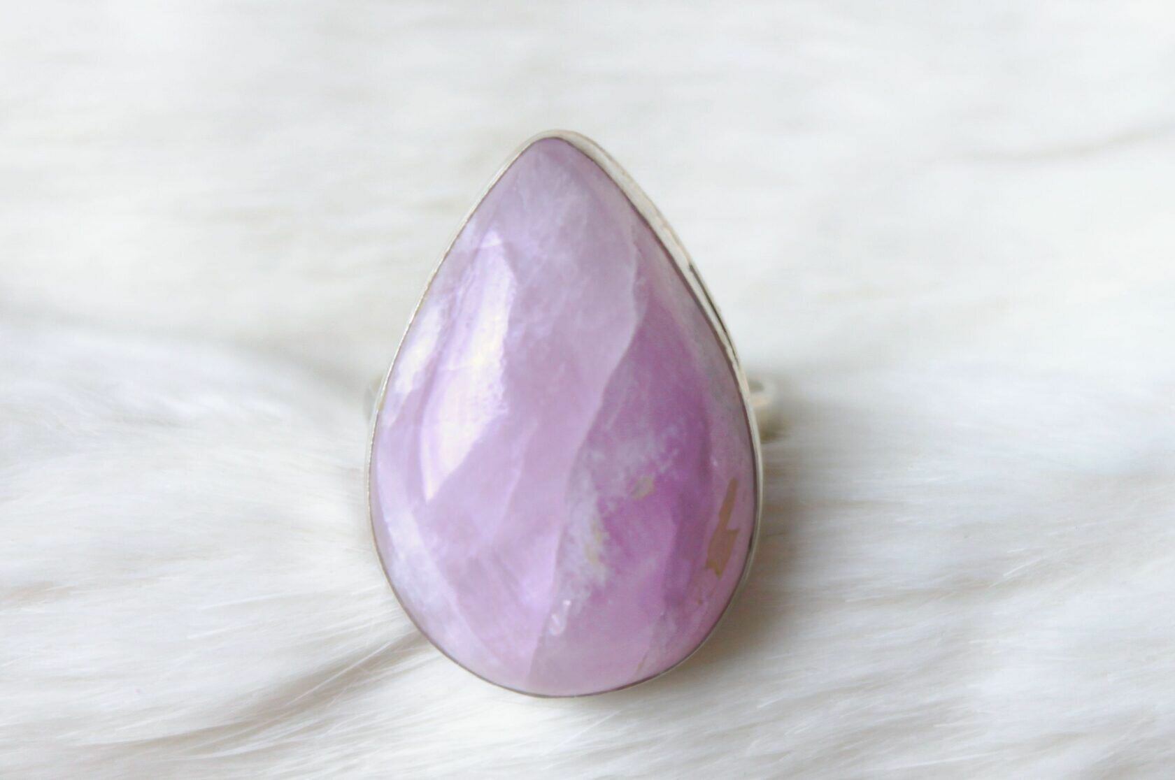 Кольцо, кунцит