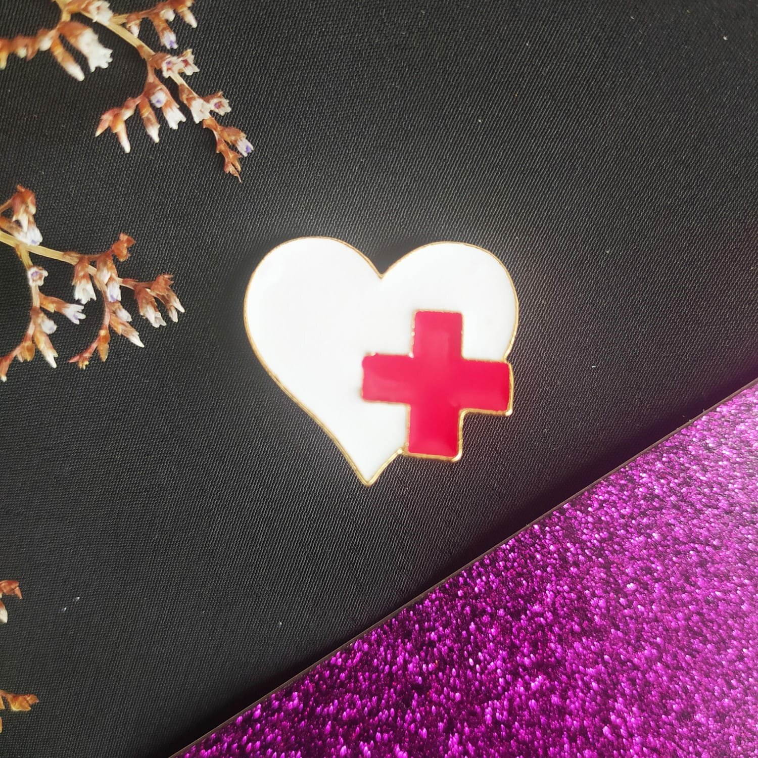 Брошь, эмаль