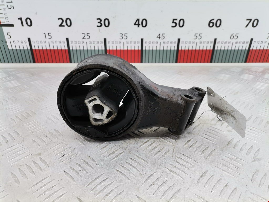 Подушка (опора) крепления двигателя Opel Astra J 13248599 арт. 2025487
