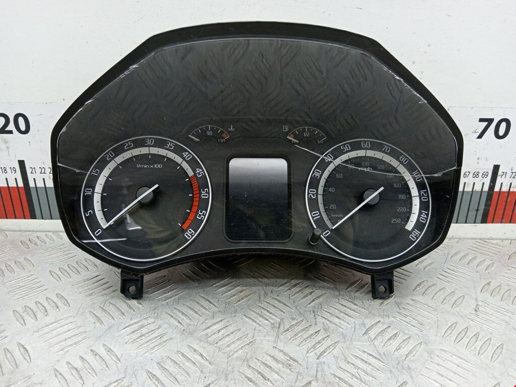 Панель приборная (щиток приборов) Skoda Octavia 1Z 1Z0920942E арт. 2004946