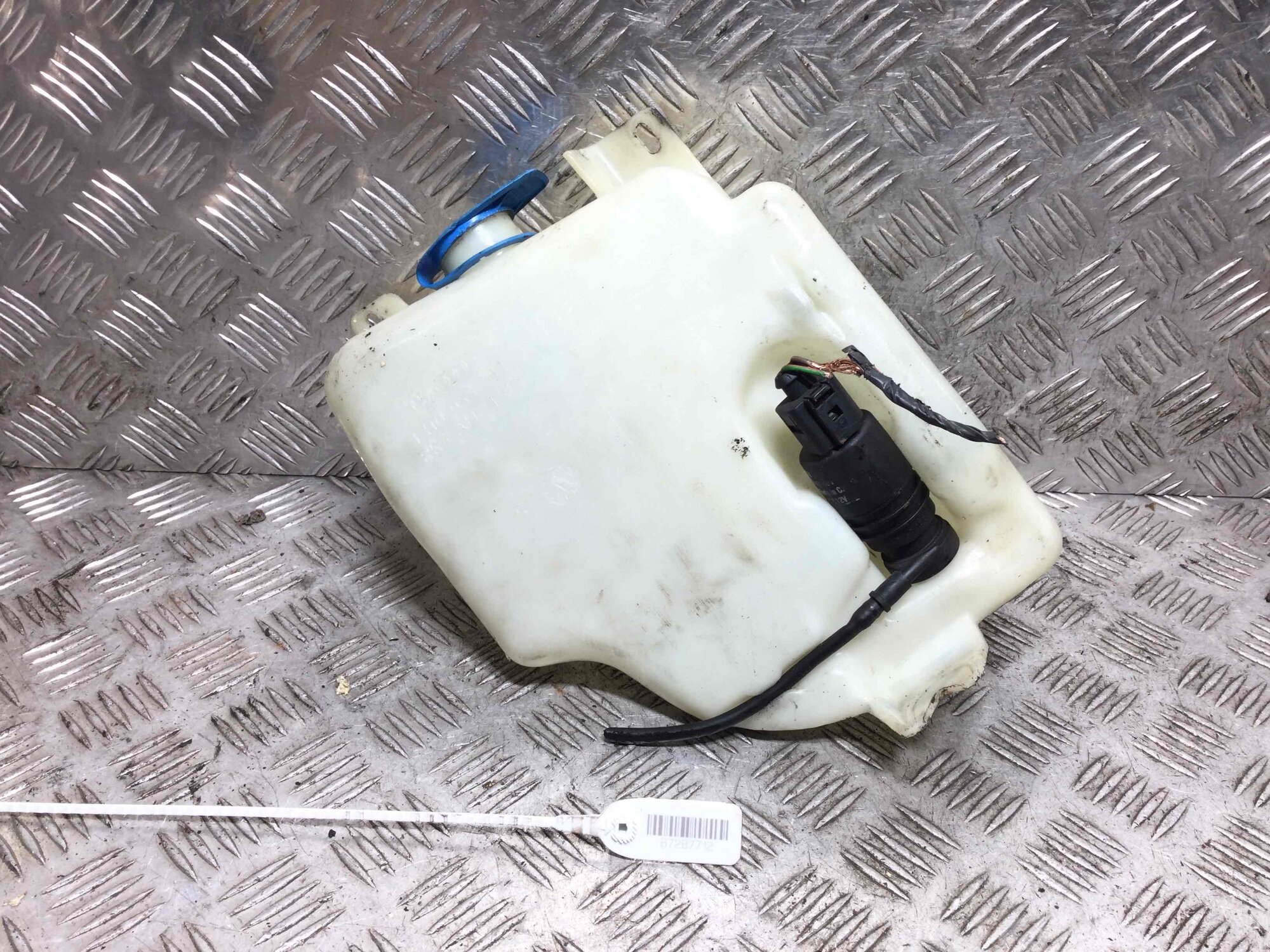 Б/У Бачок омывателя Volkswagen Golf 4 поколение (1997-2004) 2000 г.