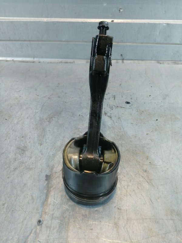 Поршень с шатуном Renault Laguna X74 F9Q 03.2001 -