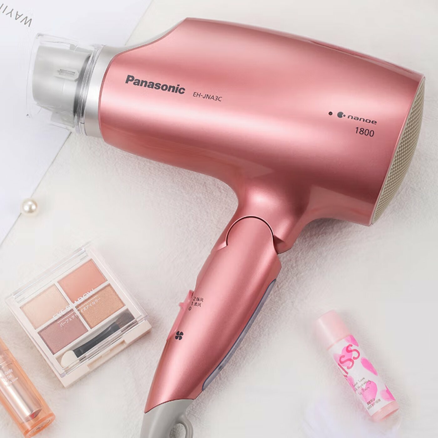 Фен Panasonic, складной и портативный (1800 Вт, 15,4 м/с) с воздухосборником