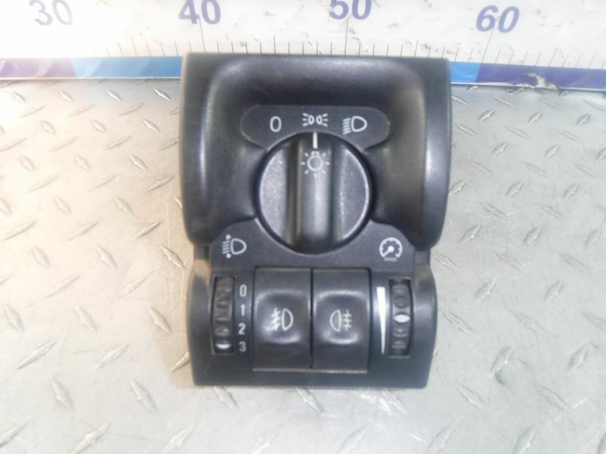 Блок управления светом Opel Vectra B (1995—2000) 90569814