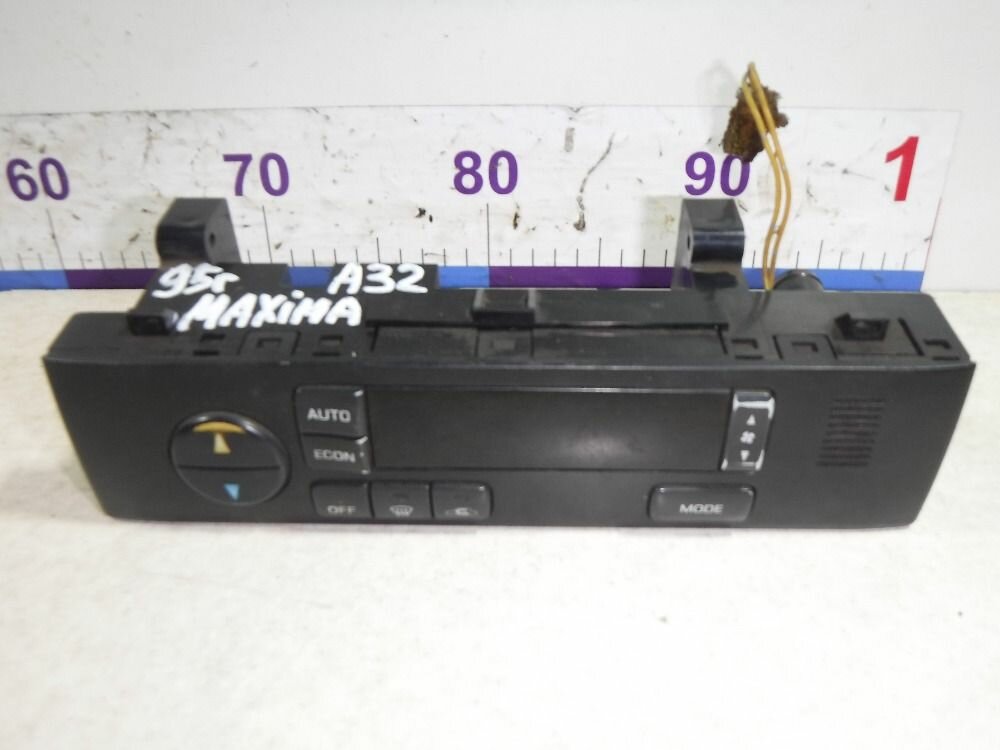 Блок управления отопителем Nissan Maxima A32 2852540U01