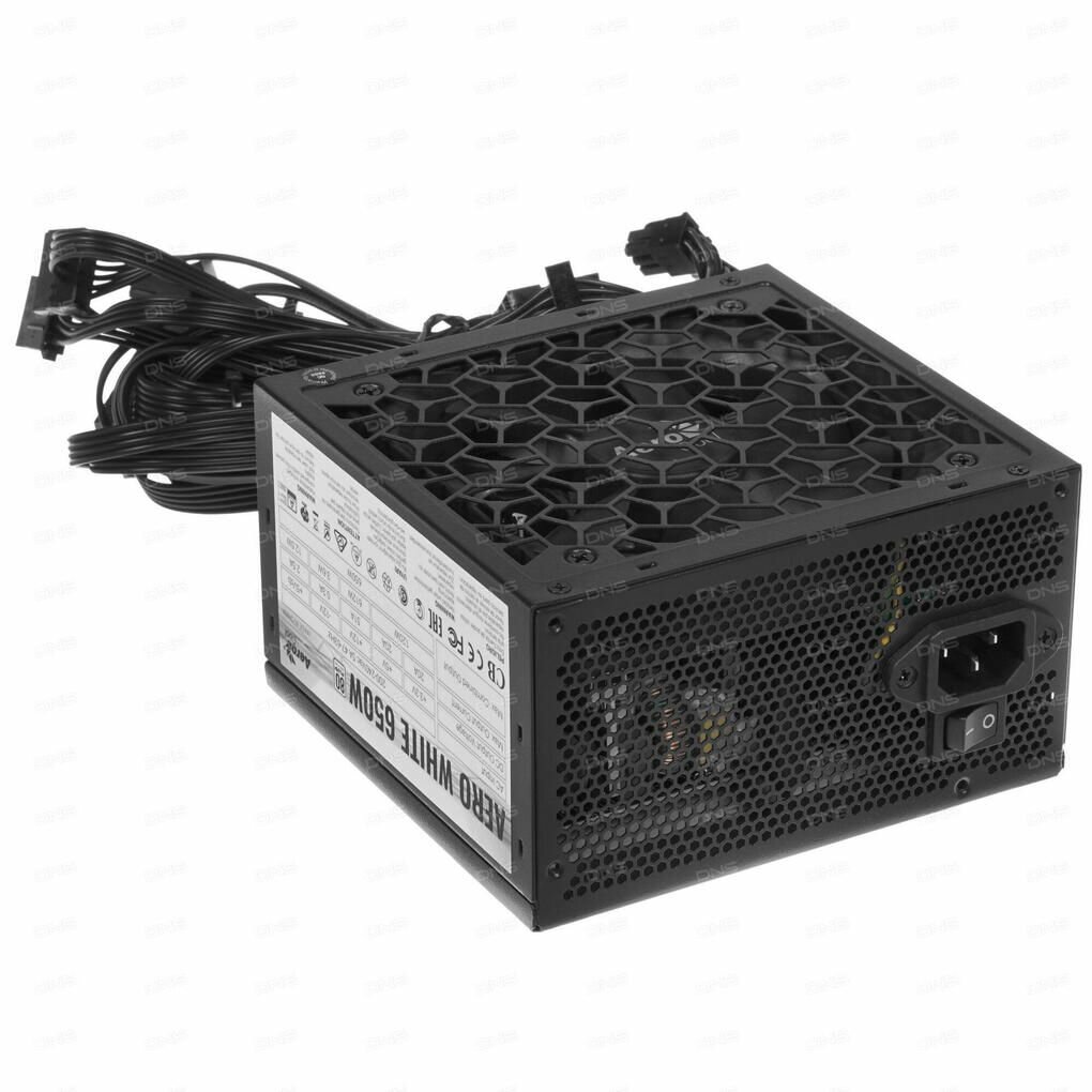 Блок питания Aerocool AERO WHITE 650W (ACPW-AR65AEC. A1) черный - 650 Вт, ATX 20+4 пин, 4 pin + 4 pin CPU, 5 SATA, 2 x 6 pin PCI-E