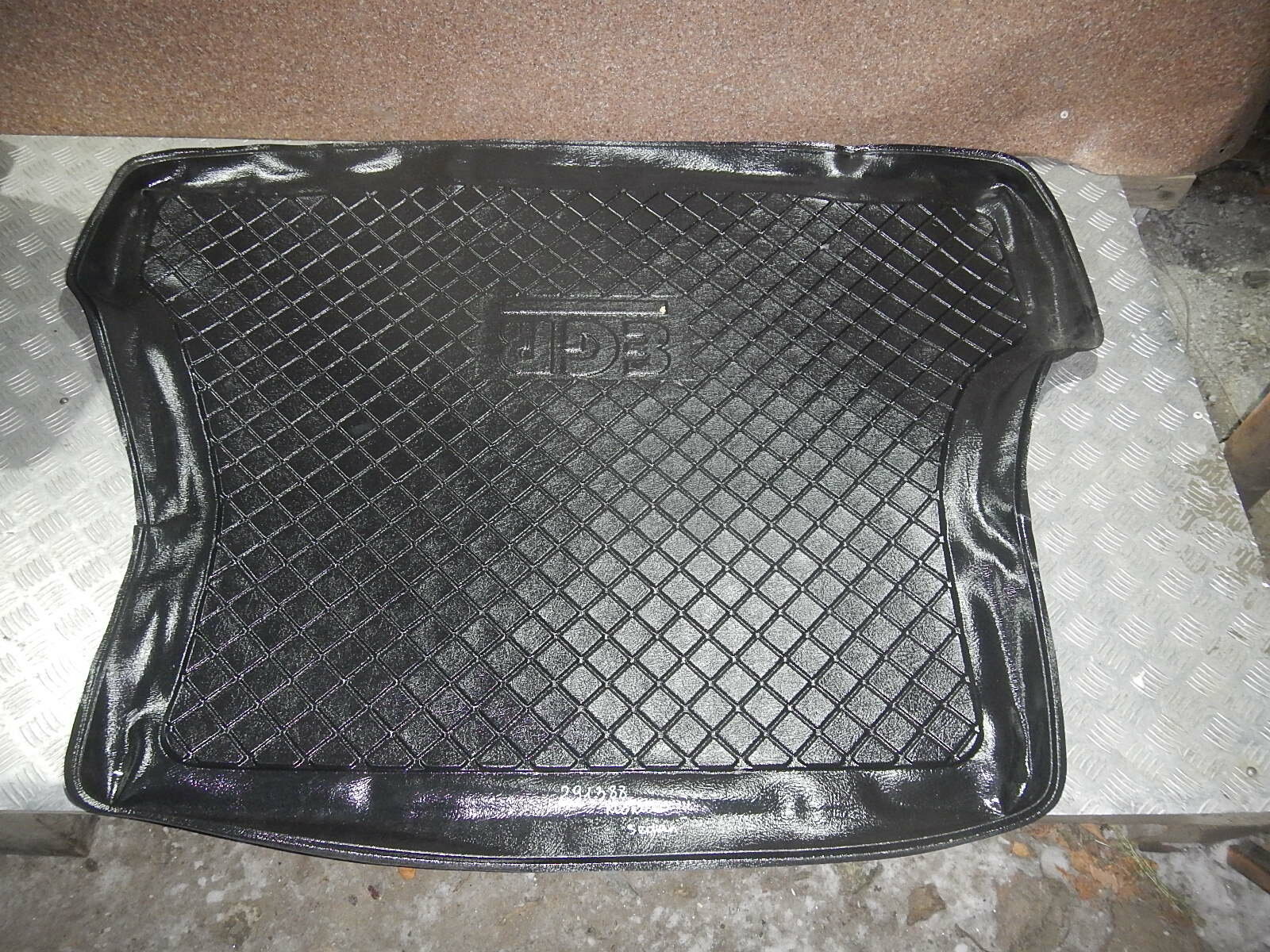Б/У Коврик багажника, Ford (Форд)-MONDEO (00-07) FORD MONDEO (00-07) седан Новый. 291388 FORD арт. 192154