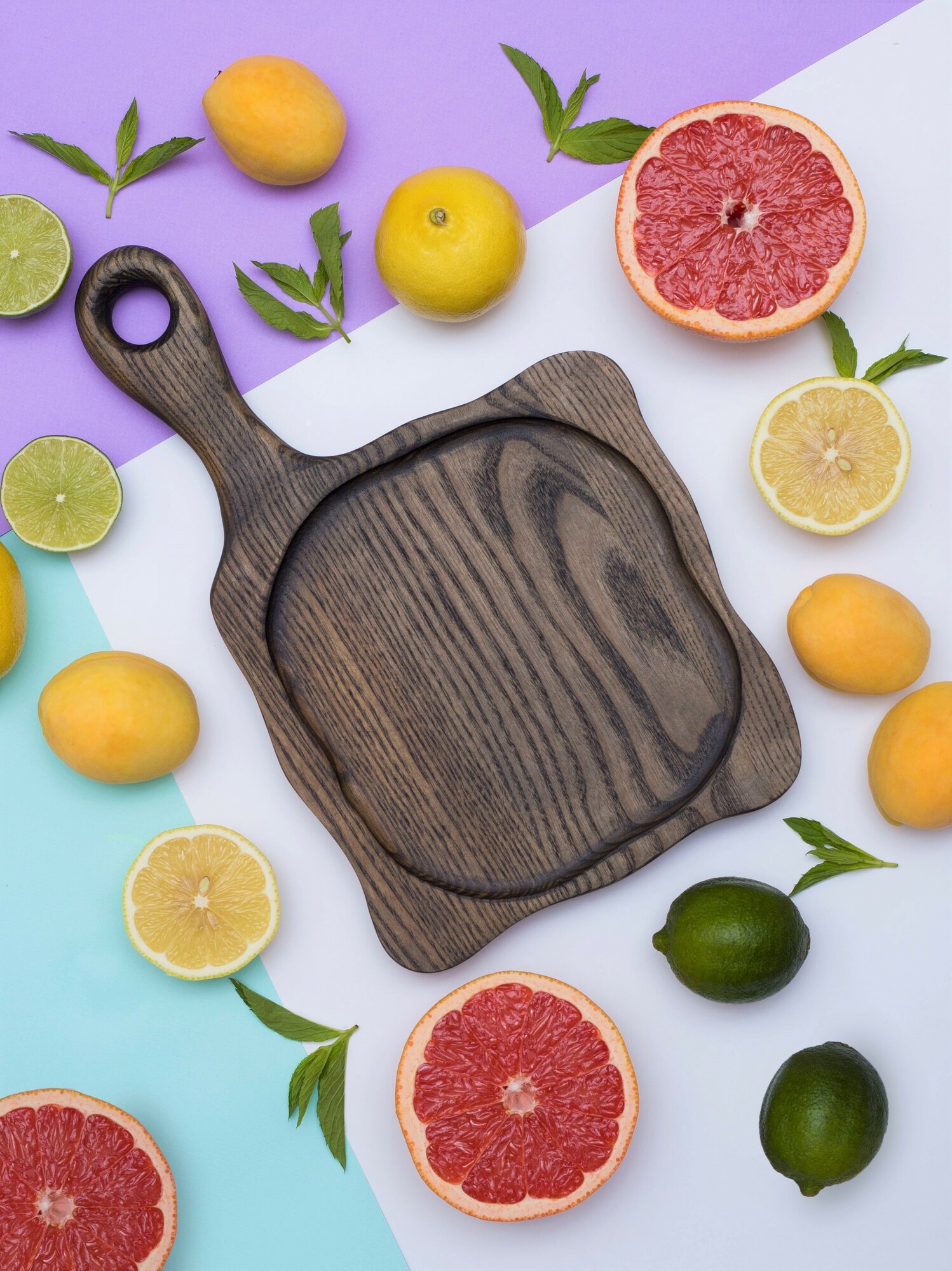 Деревянная сервировочная доска для подачи стейка и мяса. Цвет темно-коричневый, черный). Дерево Ясень. Yasen