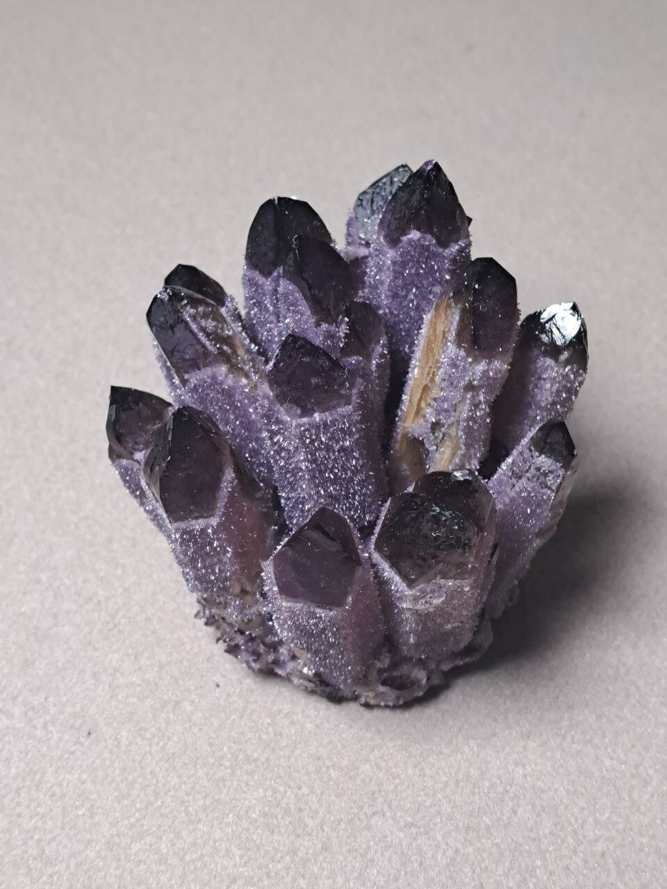 Друза аметист, натуральный камень, амулет, талисман, оберег, декор для дома, 325 гр