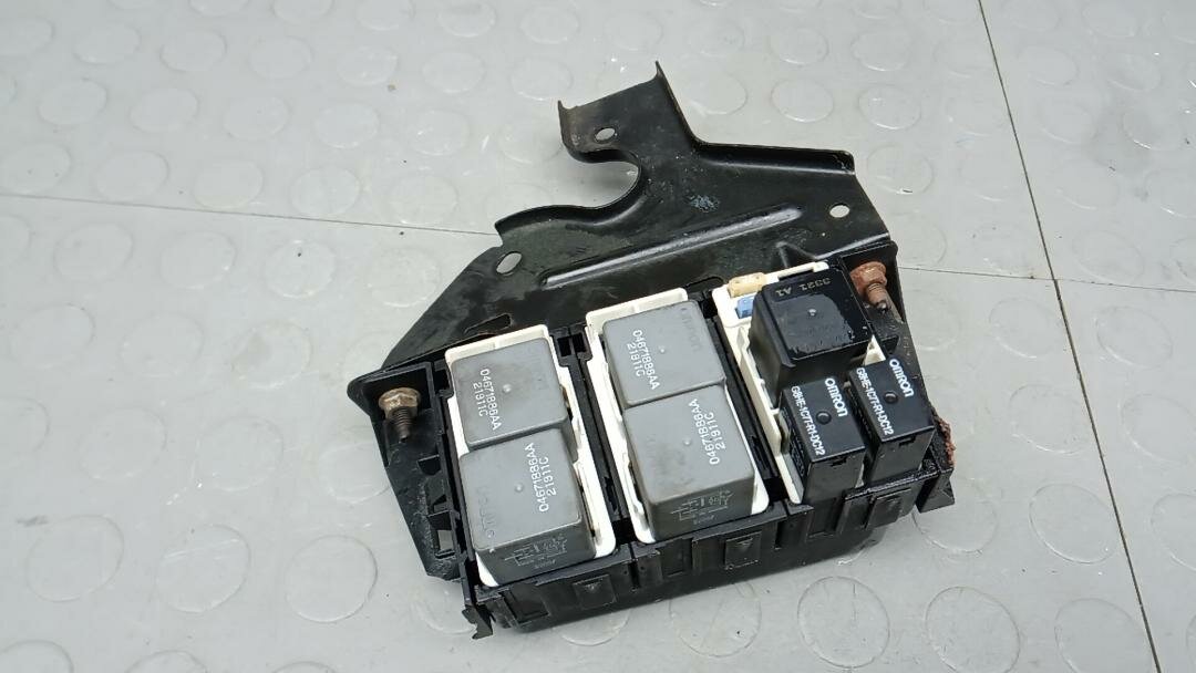 Блок предохранителей Jeep Grand Cherokee WK2 2012