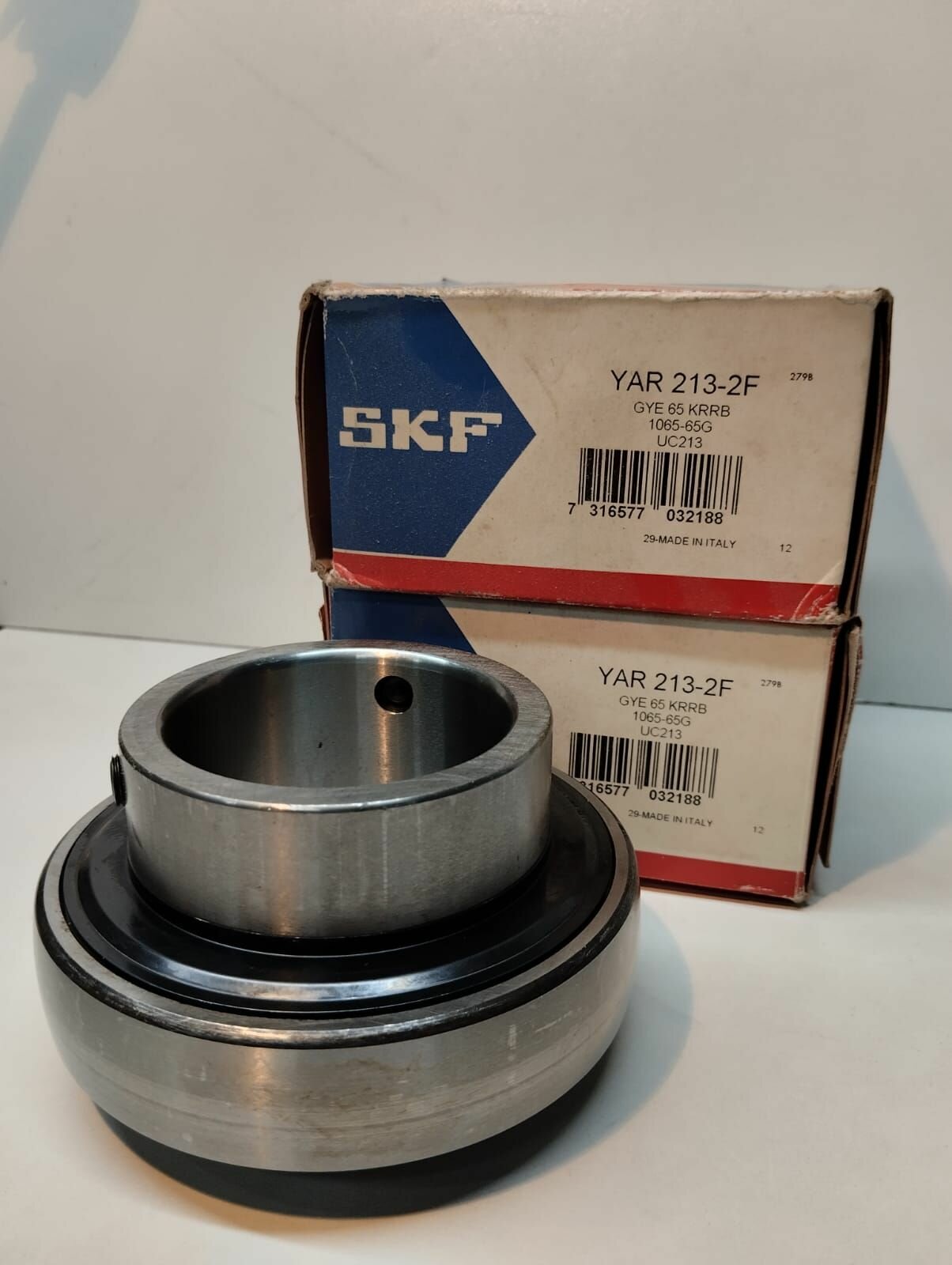 Подшипник YAR 213 -2F (UC213) SKF ITALY размеры (65x120x68,3)мм