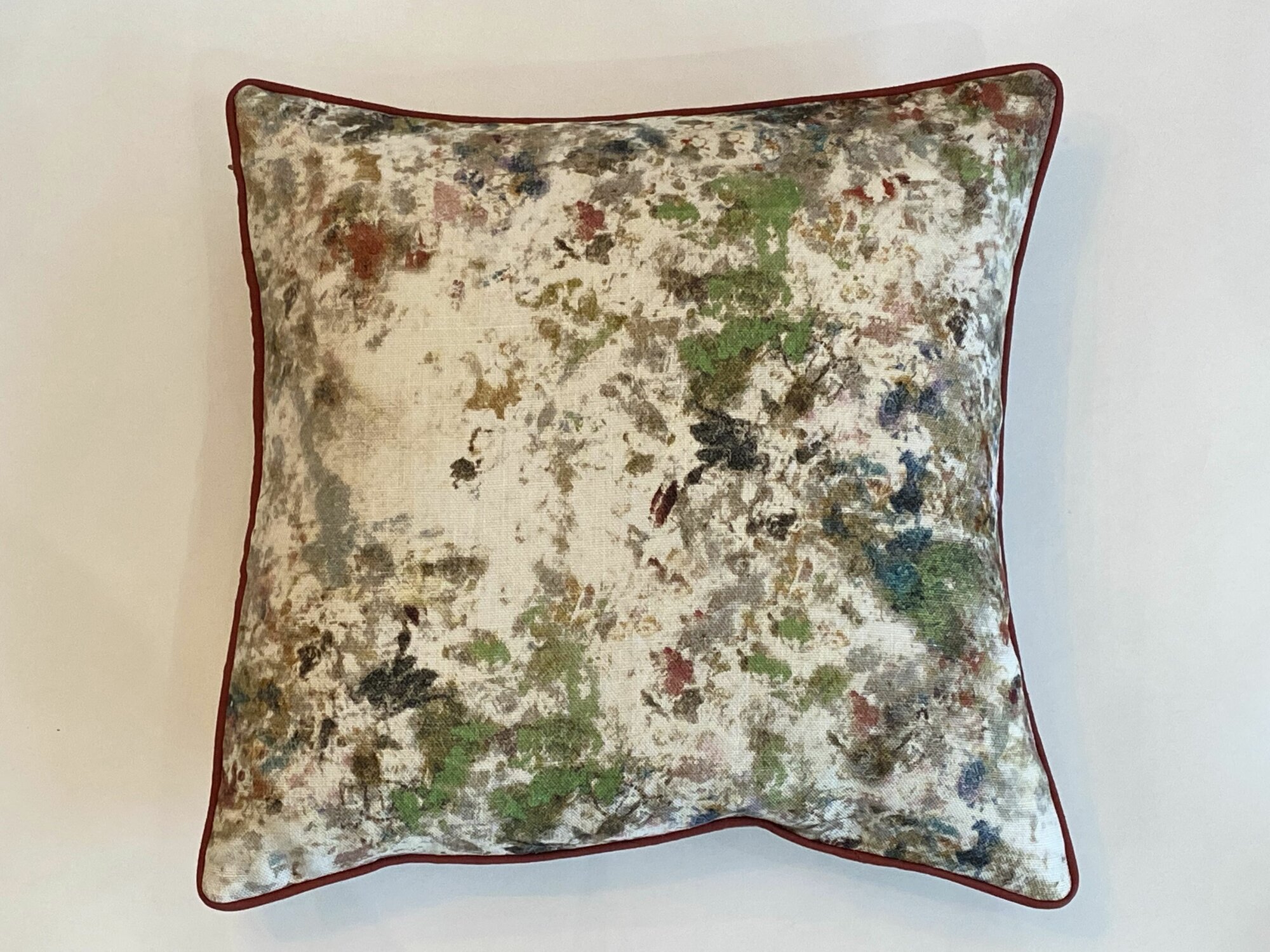 Подушка EMPIRE DESIGN кант бордовый 40/40 лен