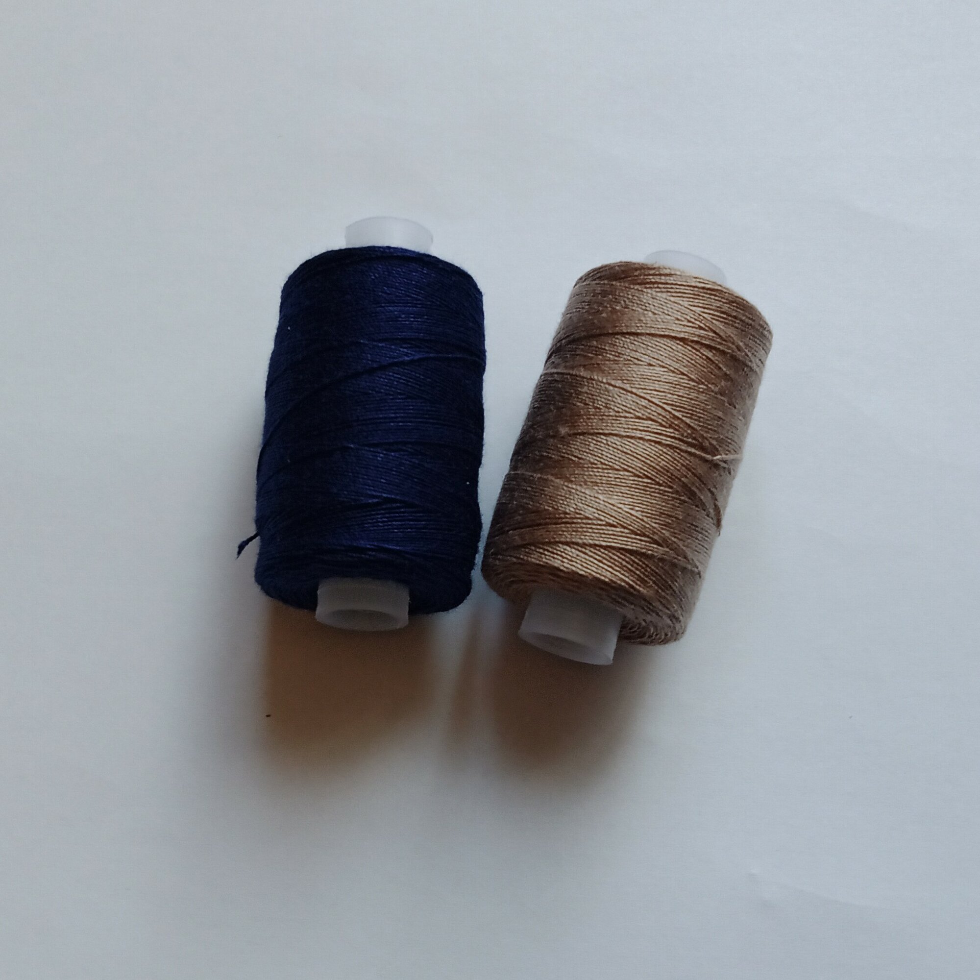 Набор сверхпрочных ниток для отделки джинсовых изделий (для тяжёлых тканей), 2 шт, 400 м