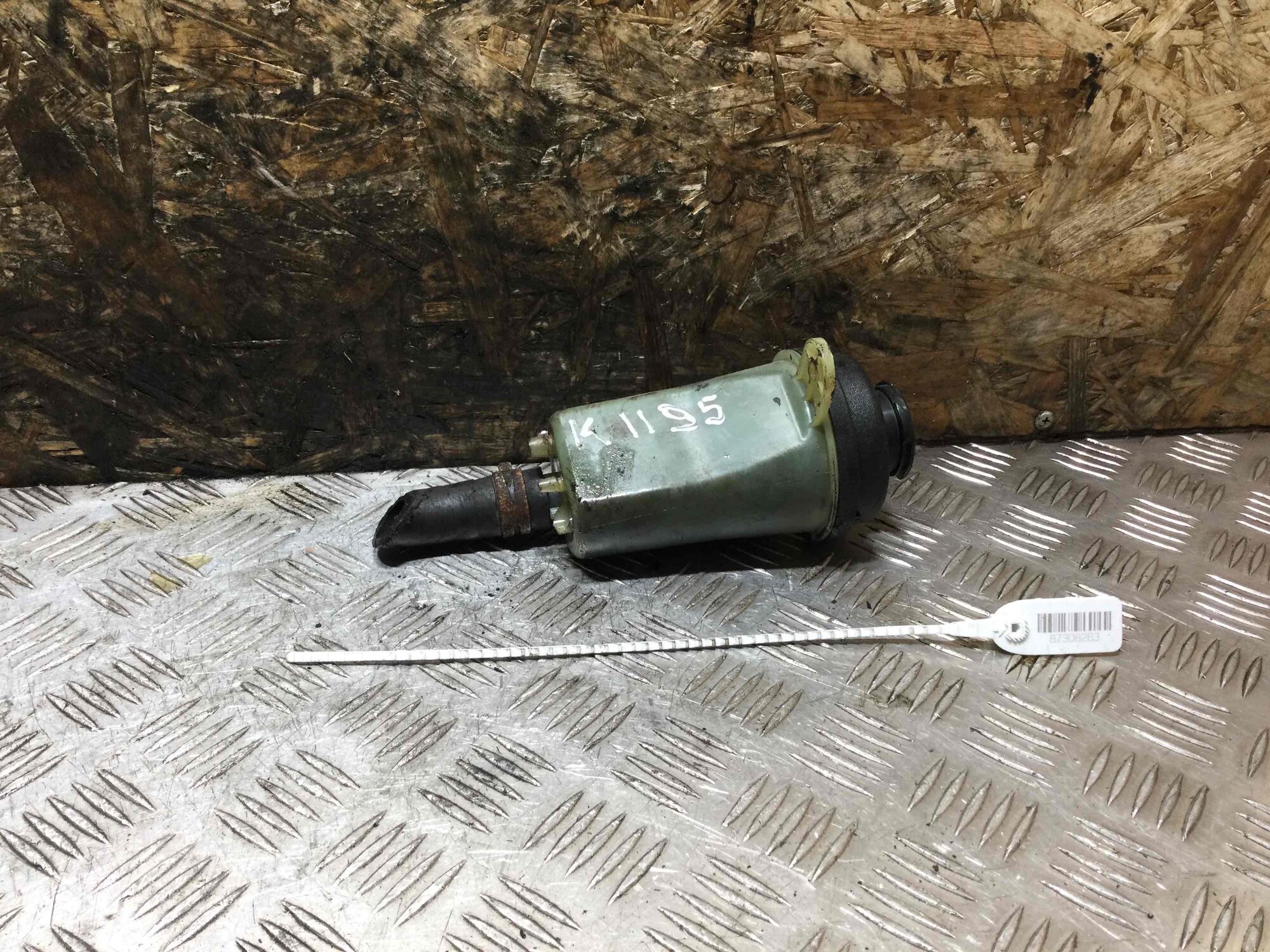 Б/У Бачок гидроусилителя Ford Focus 2 поколение (2005-2008) 2007 г.