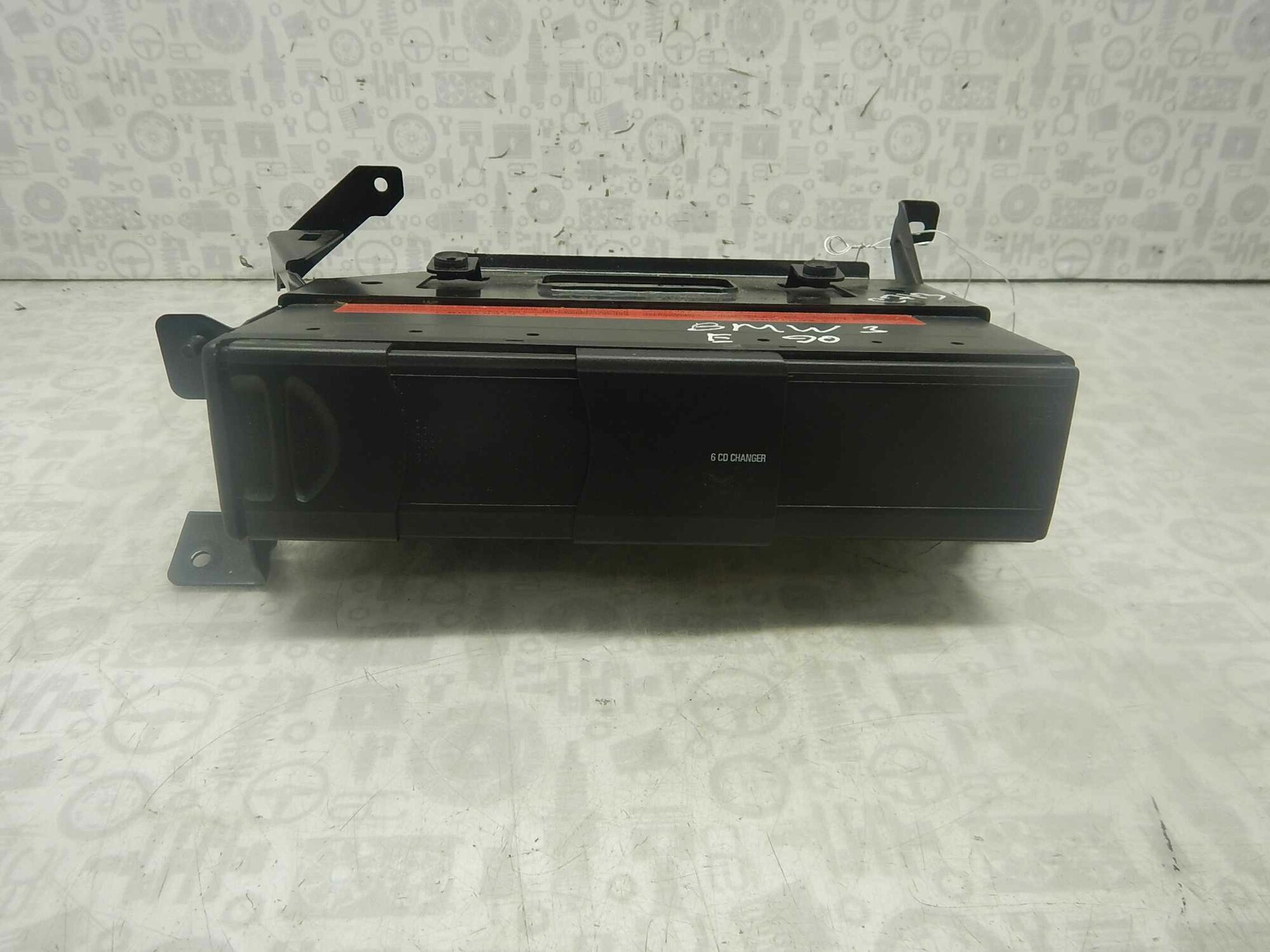Чейнджер компакт дисков BMW 3-Series (E90/E91/E92/E93) 65129196669 арт. 245230