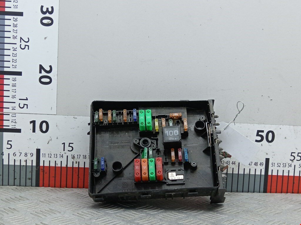 Блок предохранителей Volkswagen Touran 1 1K0937125A арт. 2122022