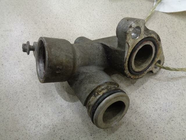 Тройник системы охлаждения от Jaguar X-TYPE 2001-2009