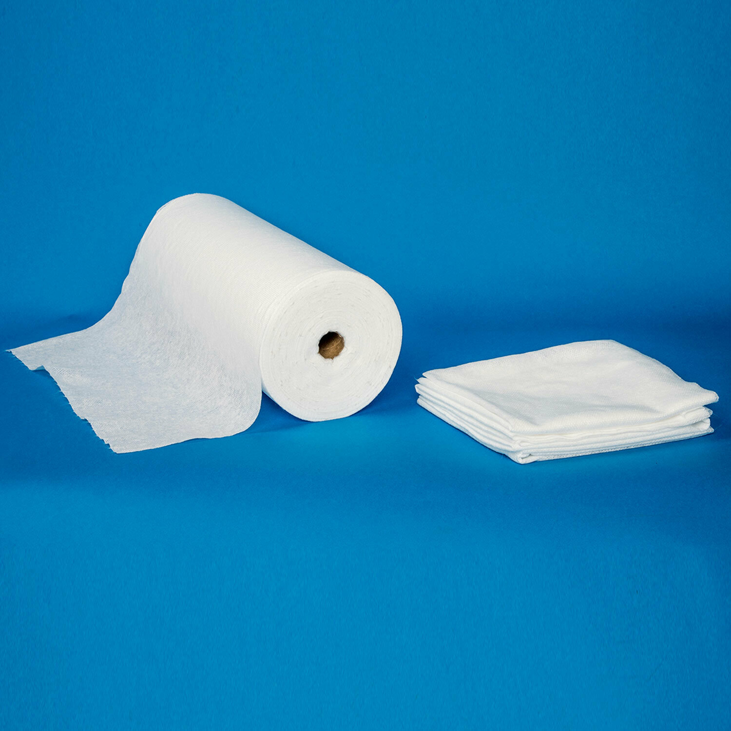 Полотенца одноразовые Чистовье белые в рулоне 80 шт, 35х70 см, cotto 45 г/м2