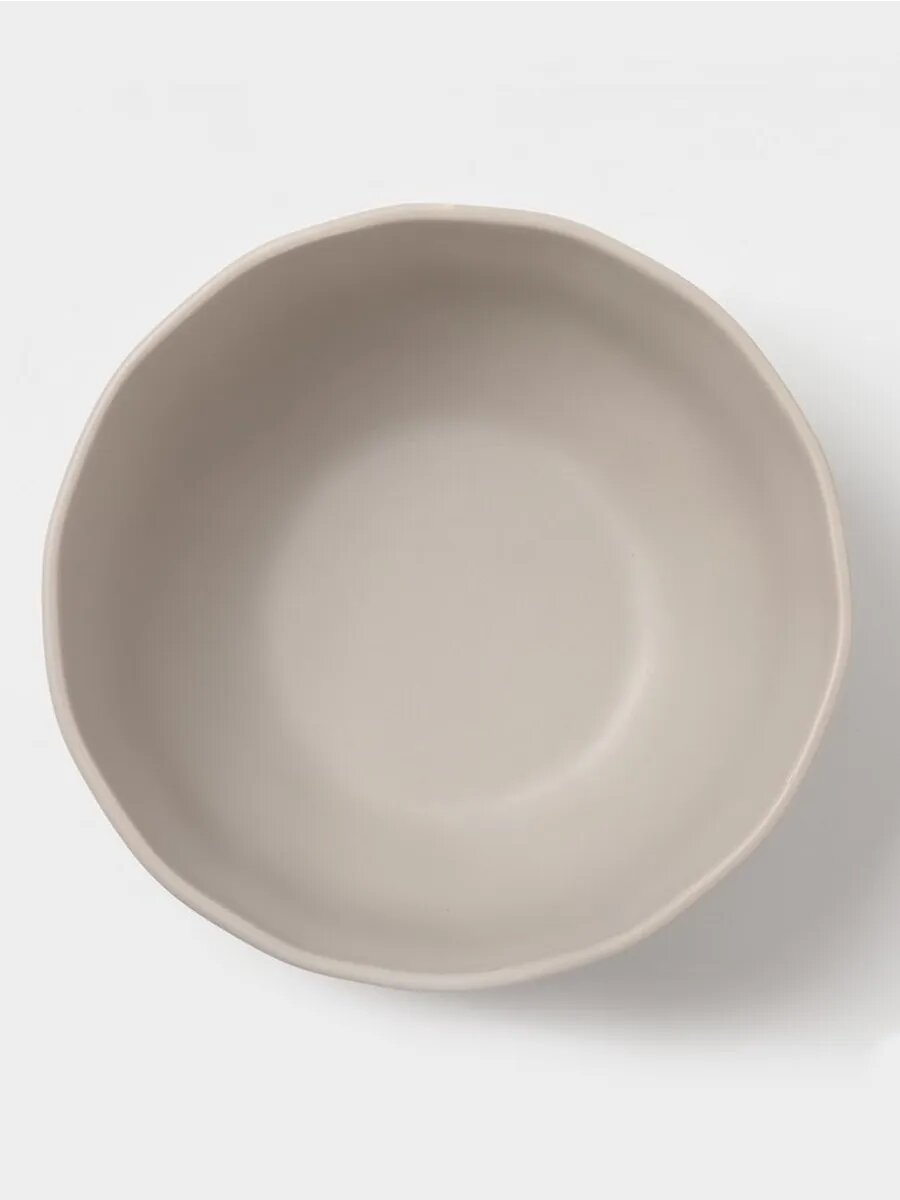 Элегантный салатник в светло-сером цвете