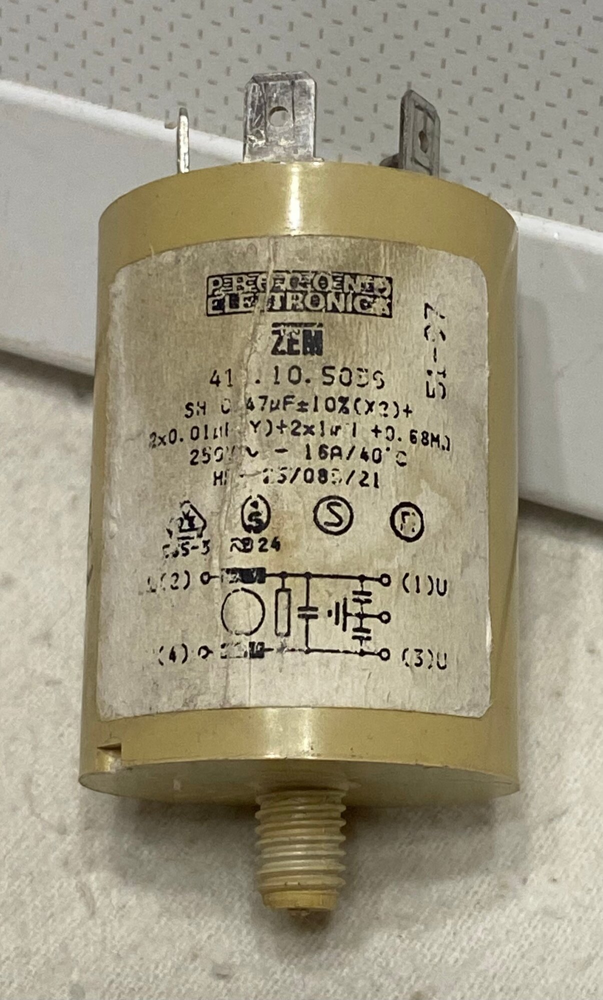 Cетевой фильтр для стиральной машины Ariston (Аристон), Indesit (Индезит) 411105036