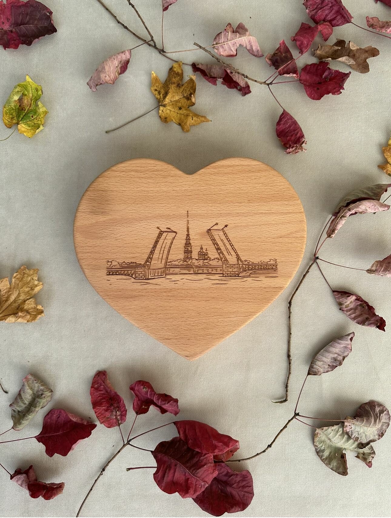 Менажница средняя в форме сердца Мосты коллекция Санкт-Петербург