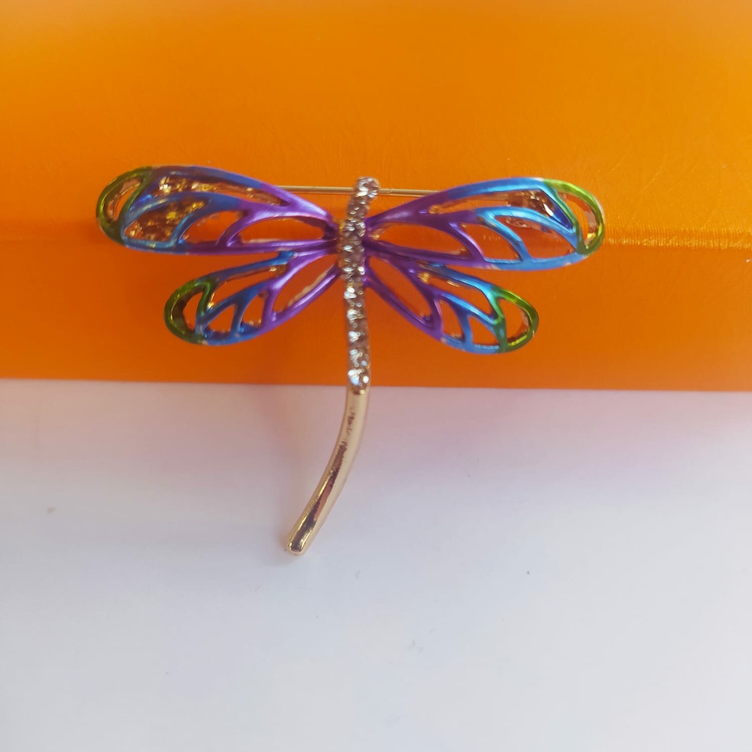 Брошь, стразы, эмаль