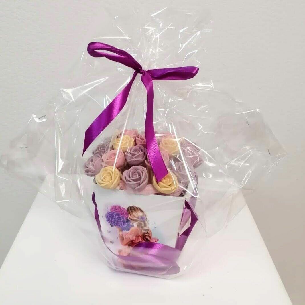 Конфеты "Первая Букетная" ShokoTrendy "Букет шоколадных роз", 21 роза в букете