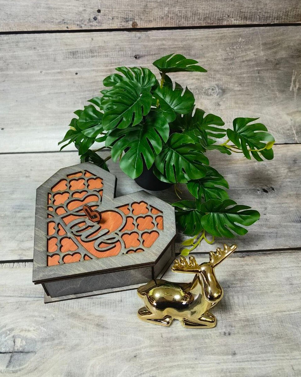 Шкатулка деревянная "Love"