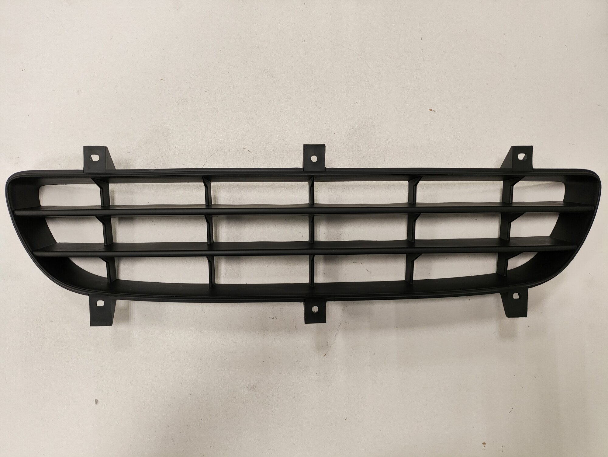 Решетка бампера переднего центральная Chery Cross Eastar [2.0 16V 5MT хетчбэк] B142803115