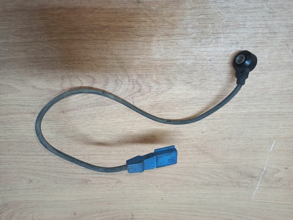 Датчик детонации Volkswagen Audi VAG 06C905377