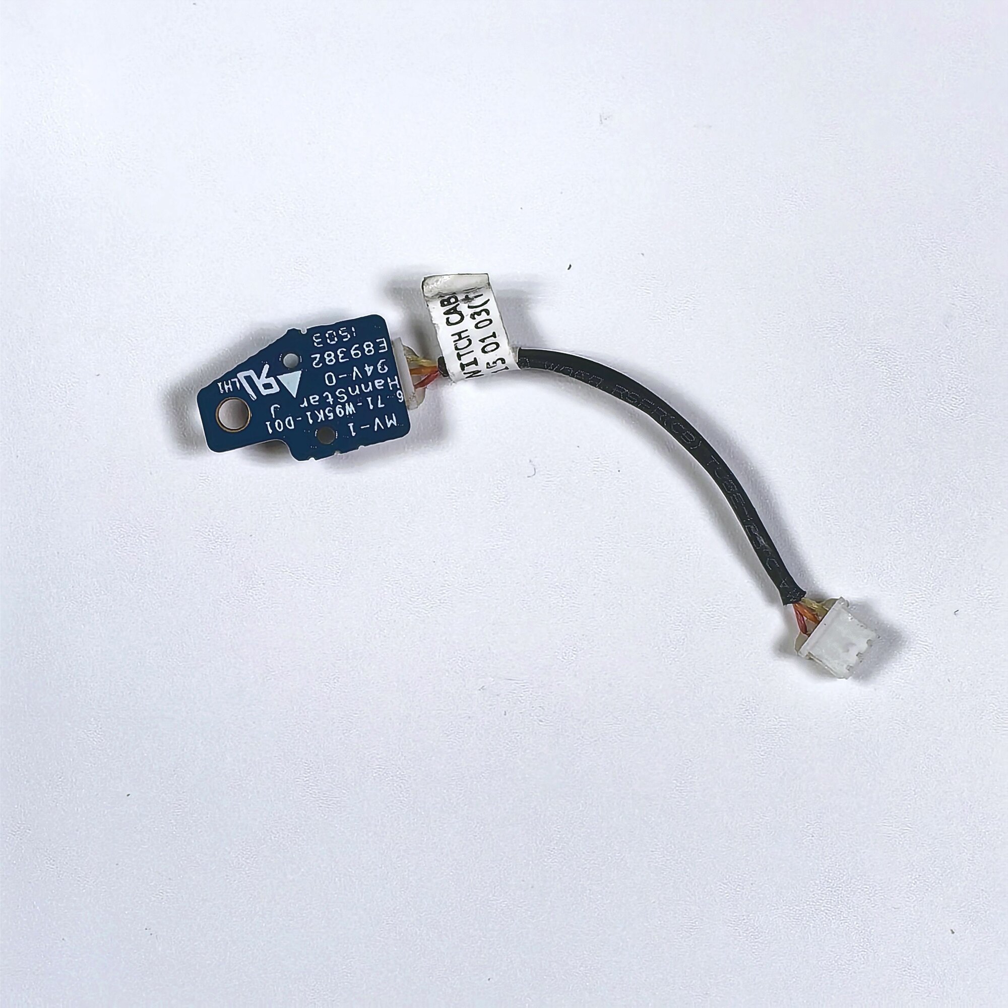 Доп. плата закрытия крышки ноутбука Dexp W950KL