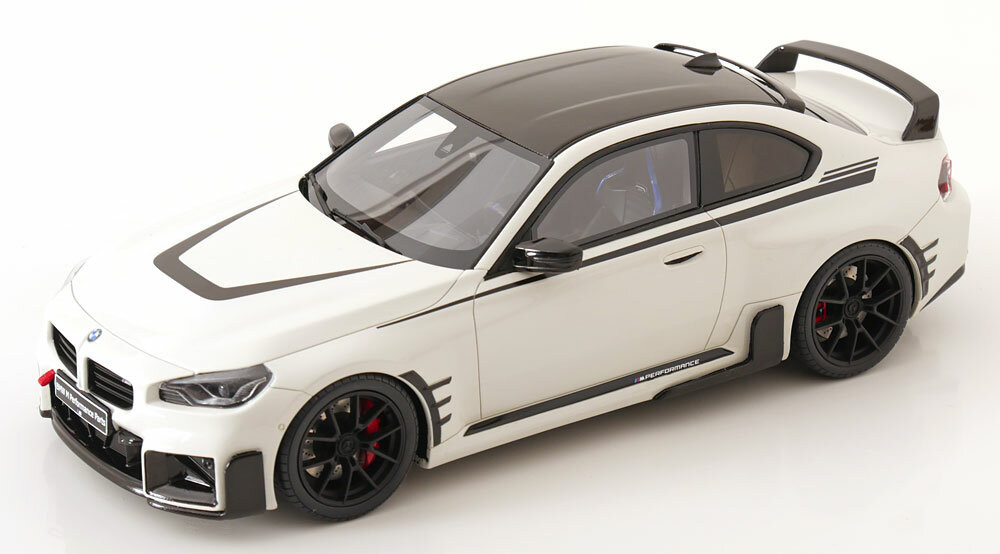 Модель коллекционная GT SPIRIT Bmw M2 m performance white black carbon