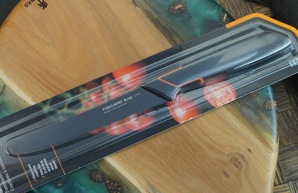Кухонный нож для томатов Fiskars Edge Tomato Knife 125 мм