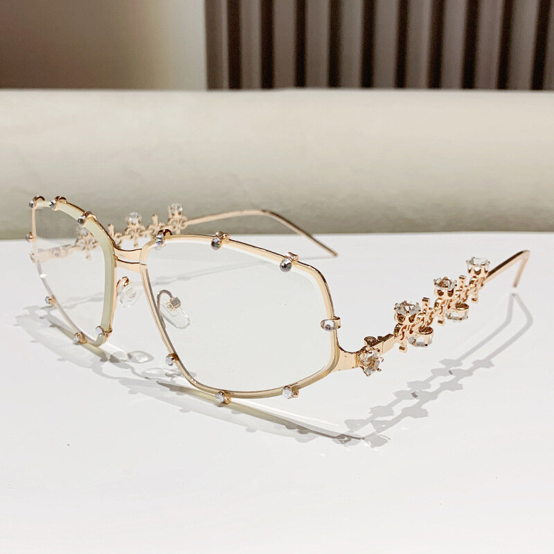 Солнцезащитные очки