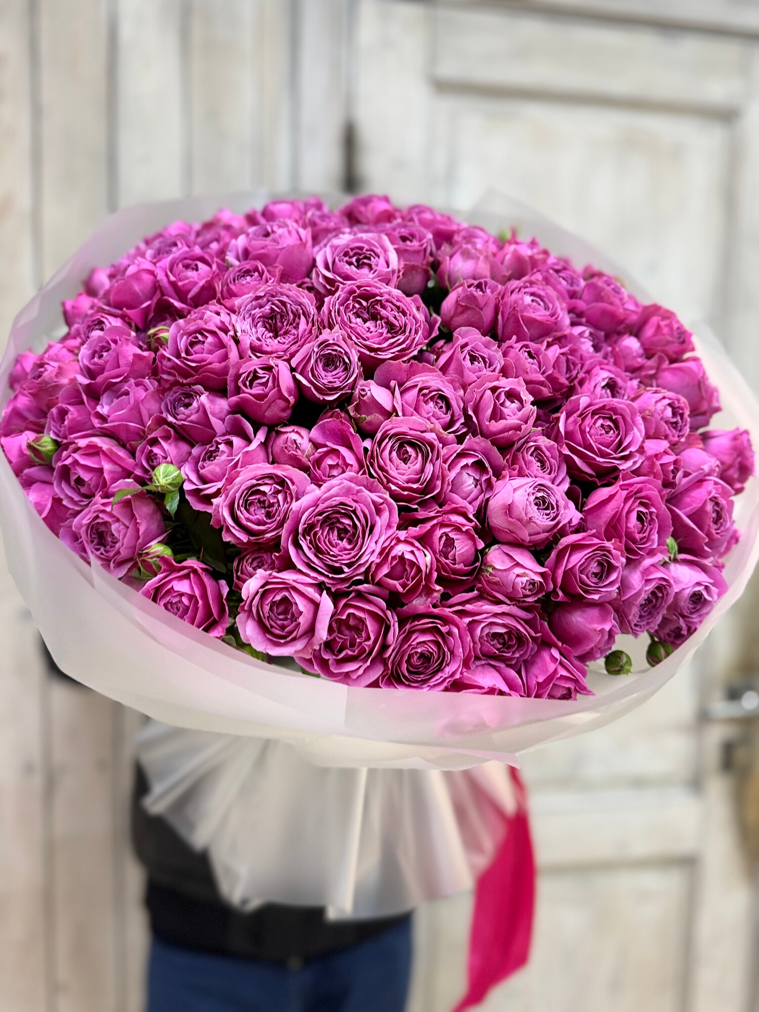 Монобукет "Мисти Баблз" VELES Flowers, роза, высота 50см, 51 шт. — фото 1