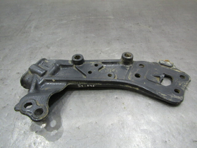 Кронштейн усилителя бампера левый Scania 6-series