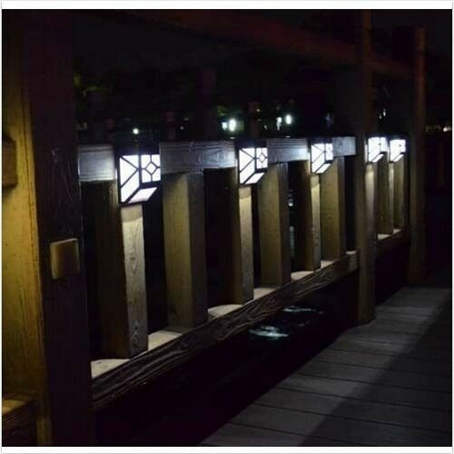 Многофункциональный солнечный настенный свет с 2 светодиодами для красивых уличных пространств