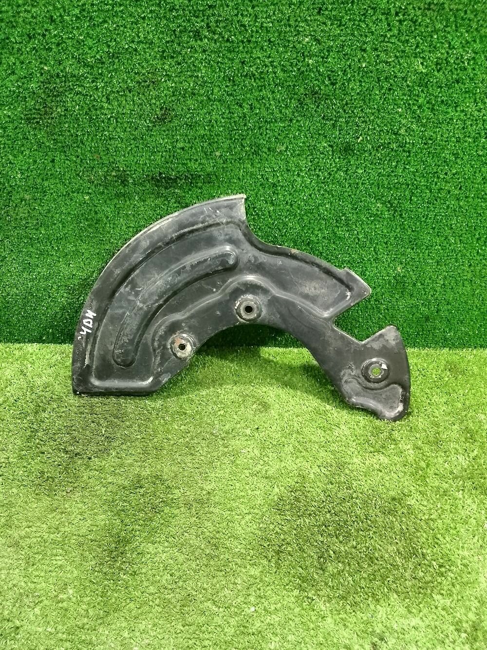 Пыльник тормозного диска Audi A6 Allroad Quattro C5 (2000 2006) Б/У с пробегом