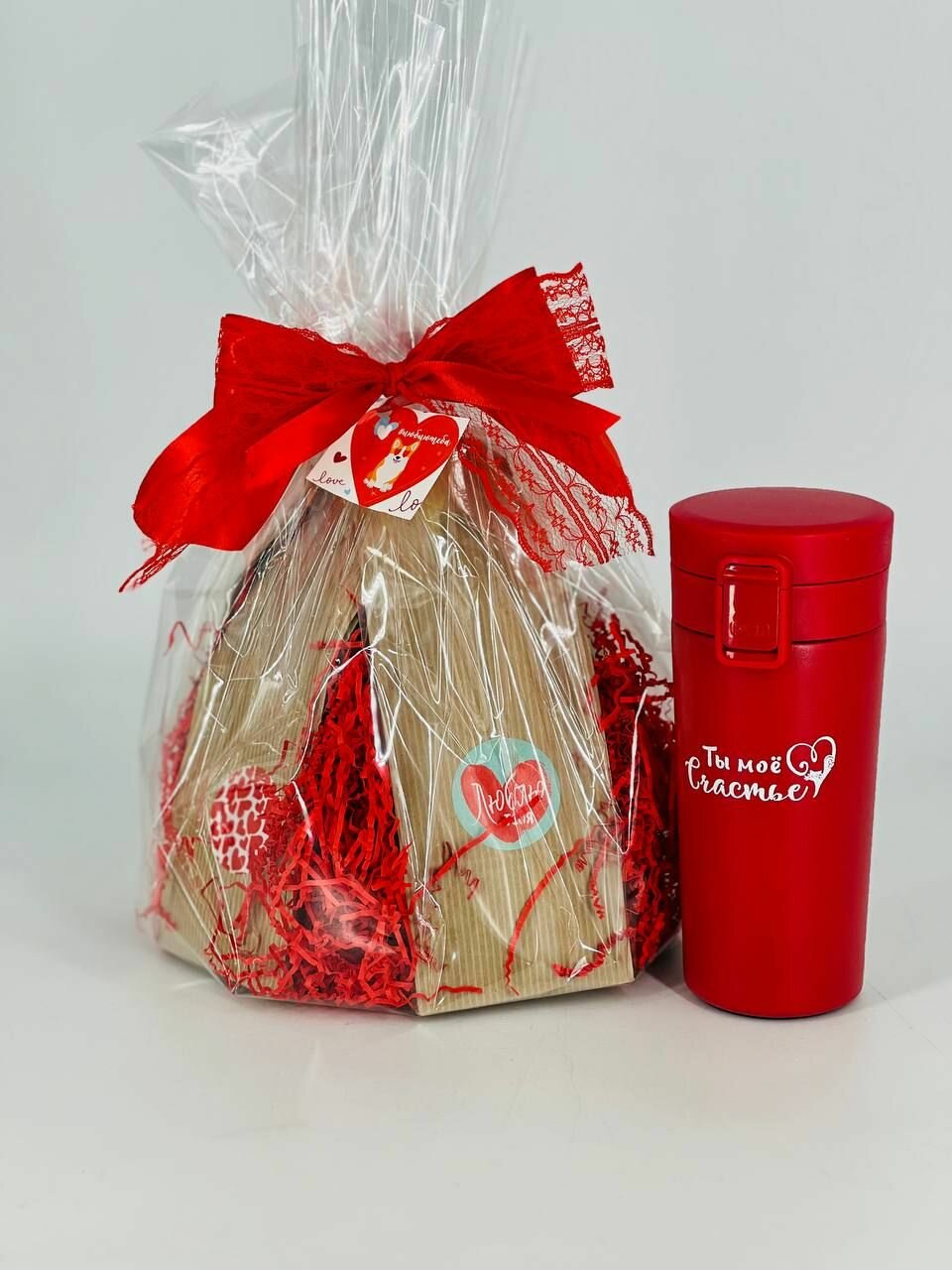 Подарочный набор любимой "чай, кофе и термостакан-кружка". Букет из чая и кофе