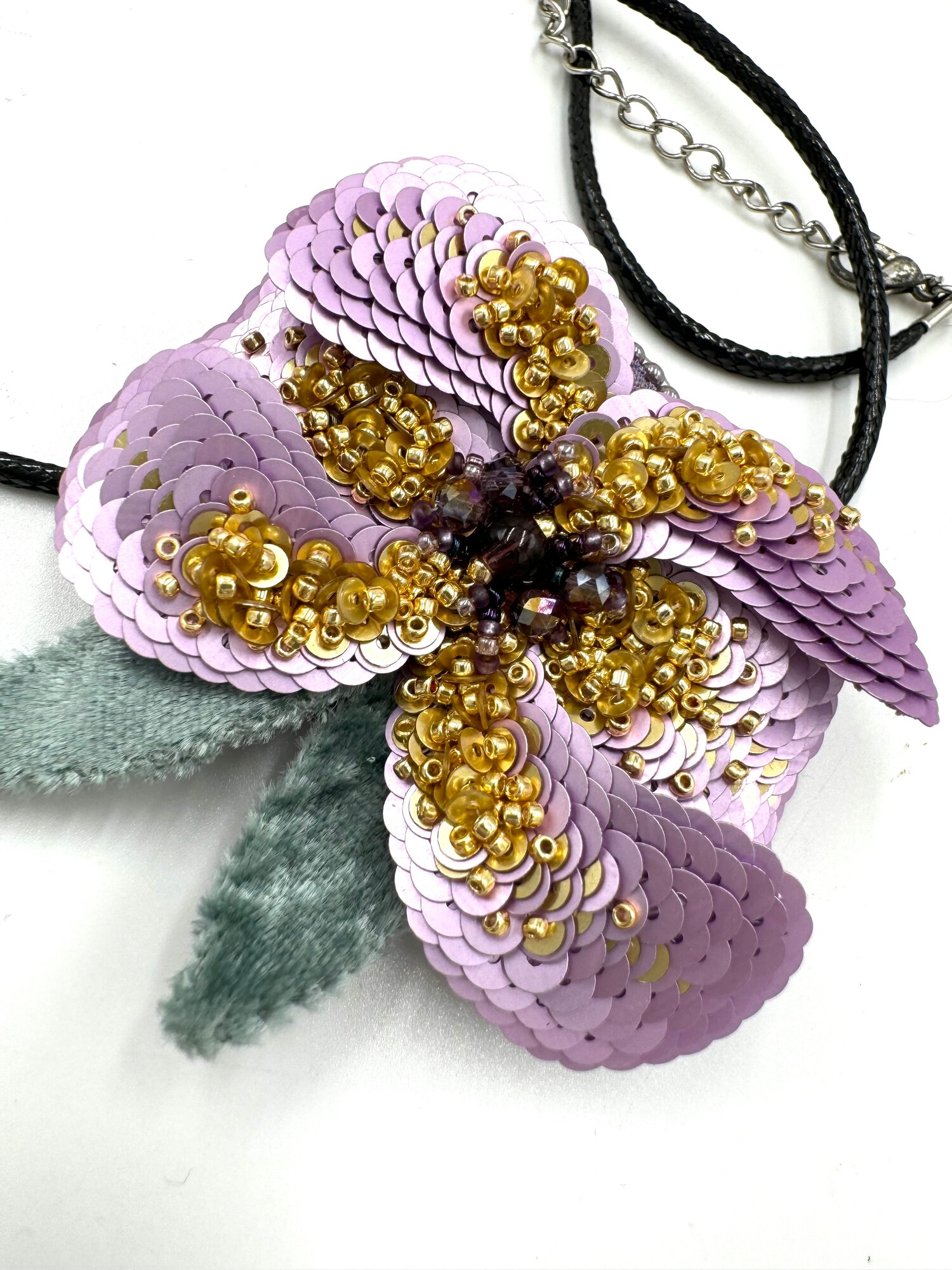 Брошь, стразы