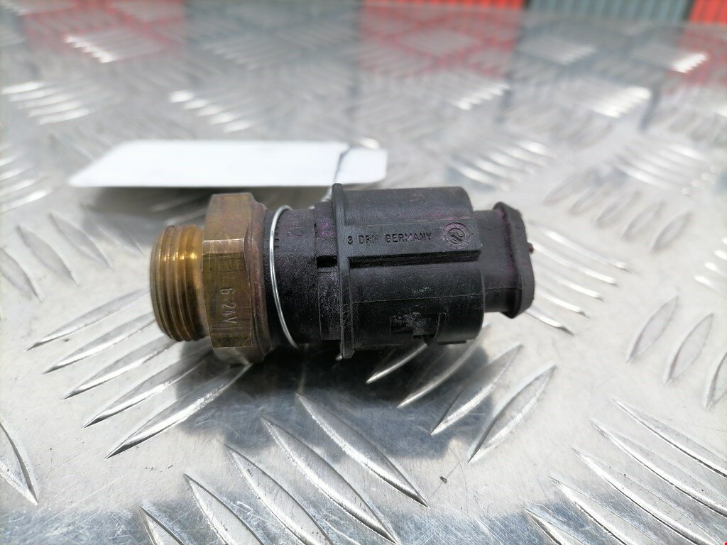 Датчик температуры охлаждающей жидкости Volkswagen Polo 4 1J0959481A арт. 1977531